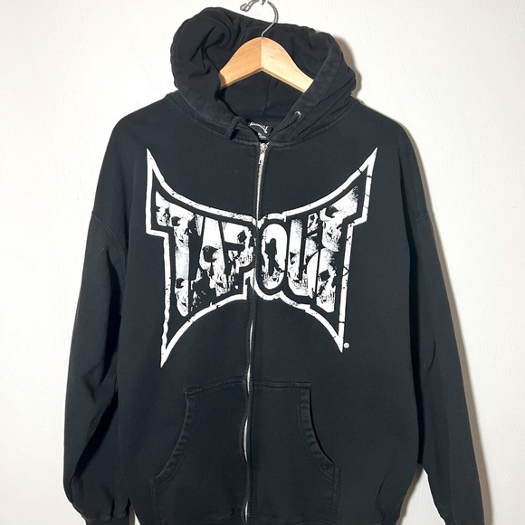 Tapout Skull Logo